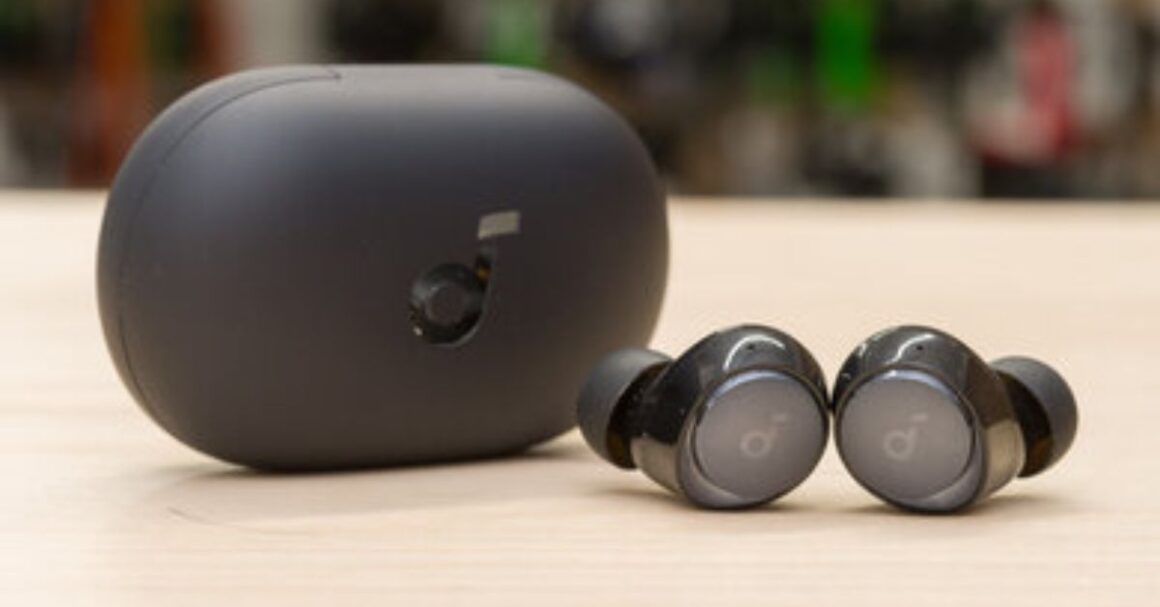 Best Wireless Earbuds for Android & iPhone Users (2025)